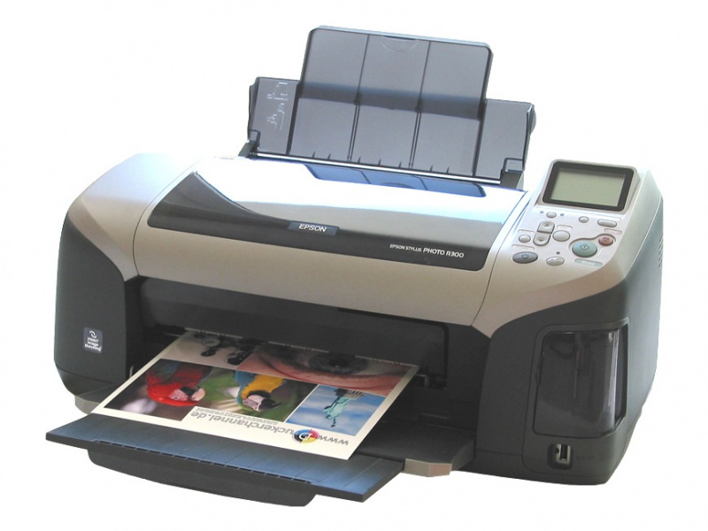 EPSON Stylus Photo R300: Ausstattung | Druckerchannel